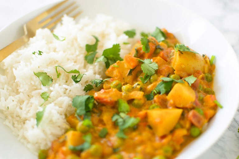Easy Potato Curry [+VIDEO] | ICanYouCanVegan ICanYouCanVegan Easy ...