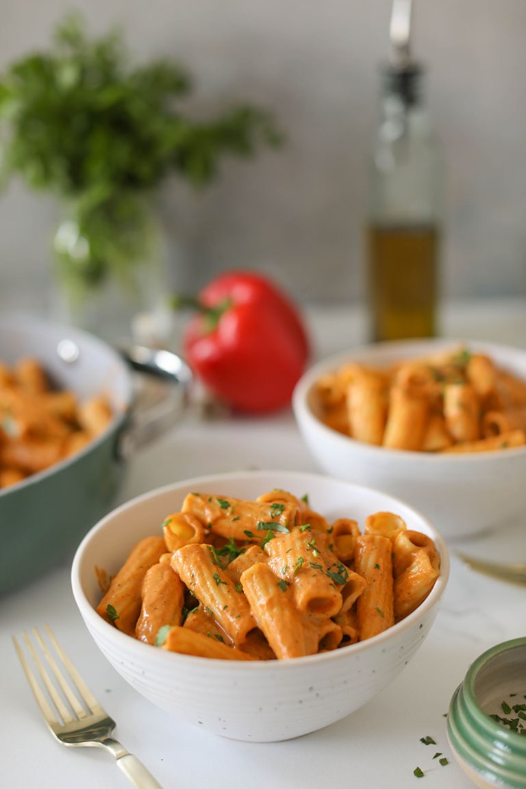 Roasted Red Bell Pepper Pasta [+VIDEO] | ICanYouCanVegan